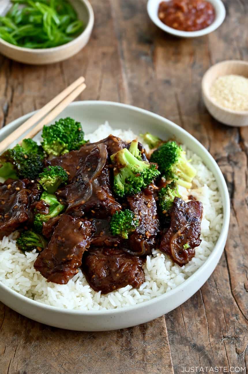Easy Beef and Broccoli (20-Minute Recipe!)