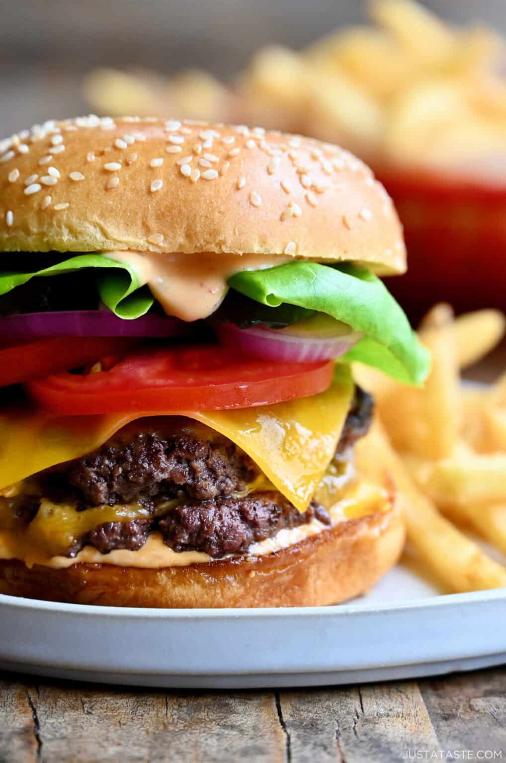 Easy Smash Burger Recipe (No Grill Required!)